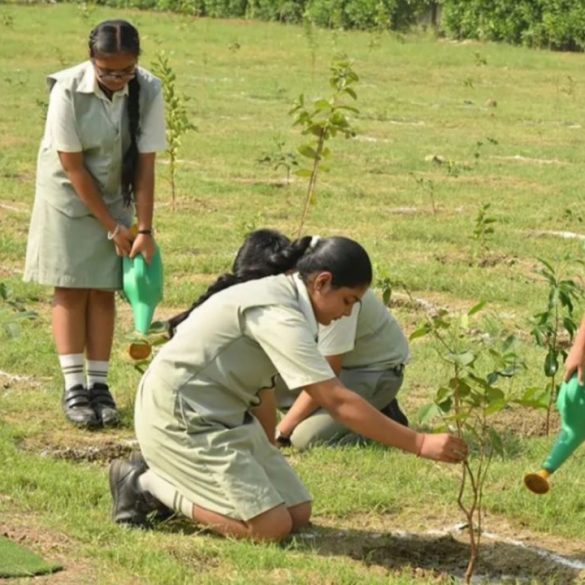 100+ Slogan of Environment in Hindi 2026 - FreeValleys
